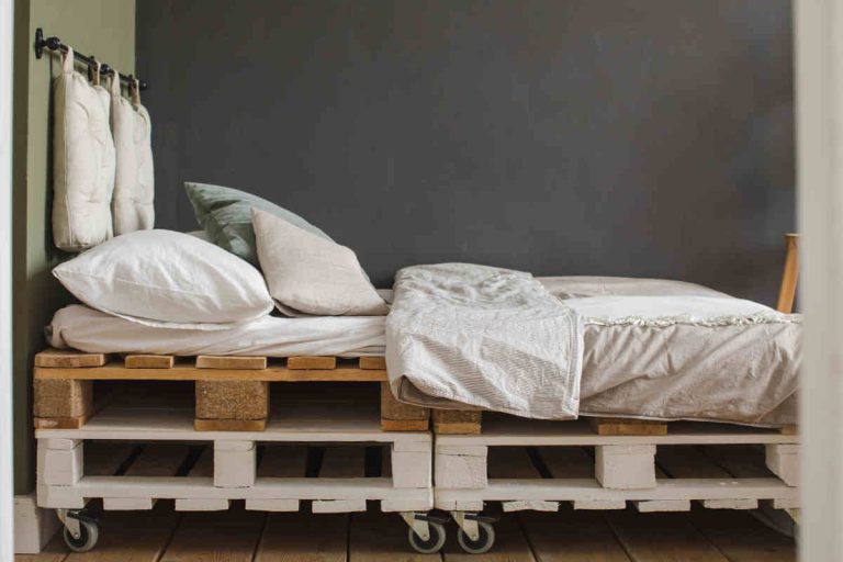 Come fare un letto con i pallet: idee per amanti del fai da te | DesignMag