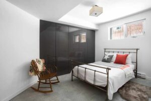 Come arredare una camera da letto nel seminterrato | DesignMag