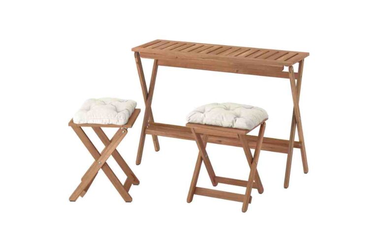Tavoli Ikea in legno per arredare il balcone piccolo | DesignMag